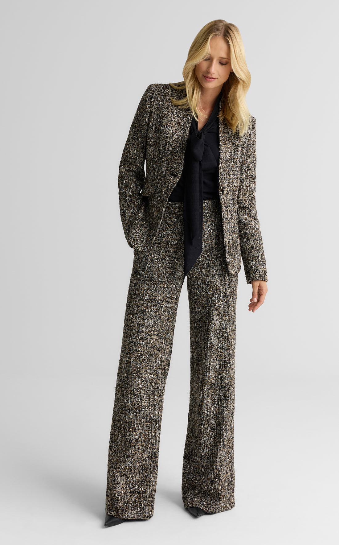 Maddie Pant In Kensington Tweed – St. John Knits